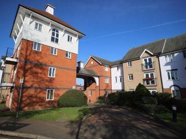 2 Bedrooms Flat for sale in Victoria Chase, Colchester CO1