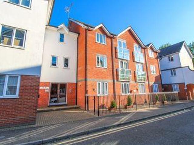 2 Bedrooms Flat for sale in Victoria Chase, Colchester CO1