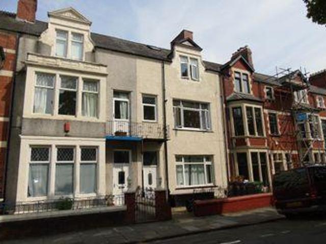 2 Bedrooms Flat for sale in Victoria Park Road East, Canton, Cardiff CF5
