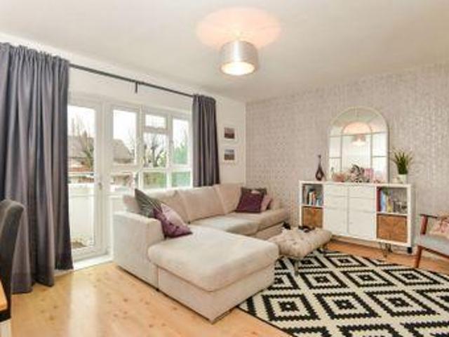 2 Bedrooms Flat for sale in Victoria Road, Bromley BR2
