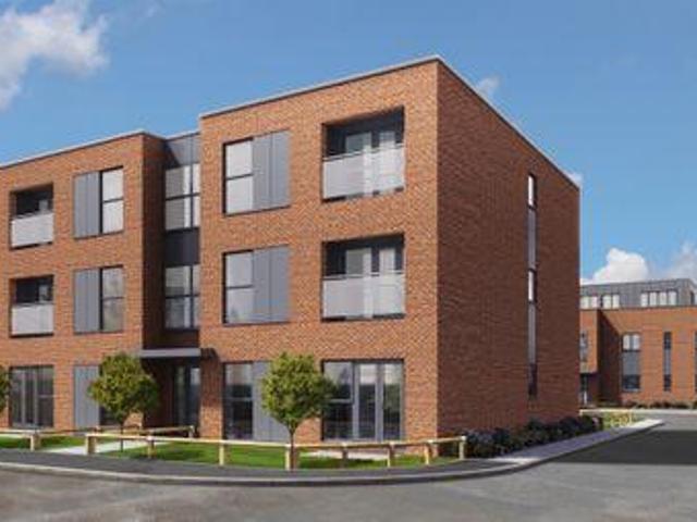 2 Bedrooms Flat for sale in Victoria Road, Burgess Hill RH15