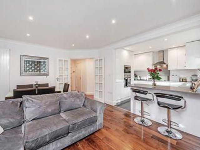 2 Bedrooms Flat for sale in Victoria Road, Millhill, London NW7