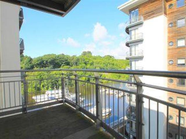 2 Bedrooms Flat for sale in Victoria Wharf, Watkiss Way, Cardiff Bay CF11