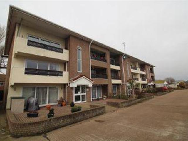 2 Bedrooms Flat for sale in Viking Way, Eastbourne BN23