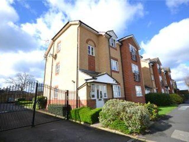 2 Bedrooms Flat for sale in Vine Lodge, 15 Hutton Grove, London N12