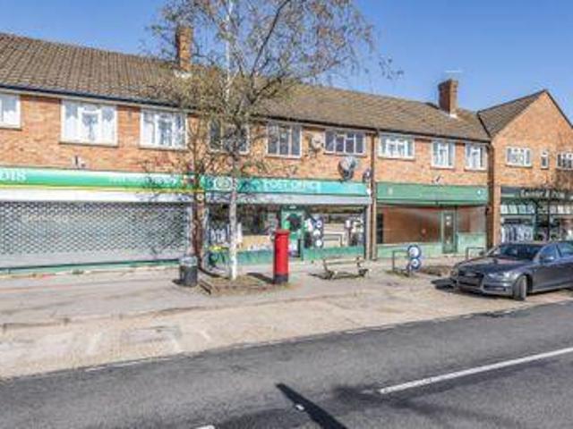 2 Bedrooms Flat for sale in Virginia Water, Surrey GU25