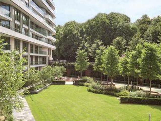 2 Bedrooms Flat for sale in Vista Chelsea Bridge, Camillia House, London SW8