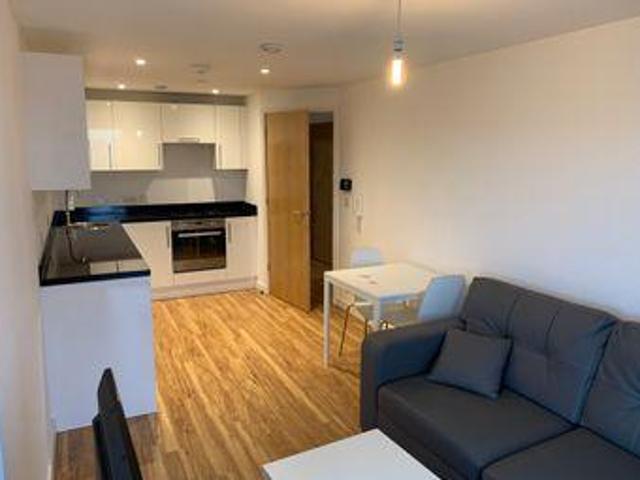 2 Bedrooms Flat for sale in X1 Aire, Cross Green Lane, Leeds LS9