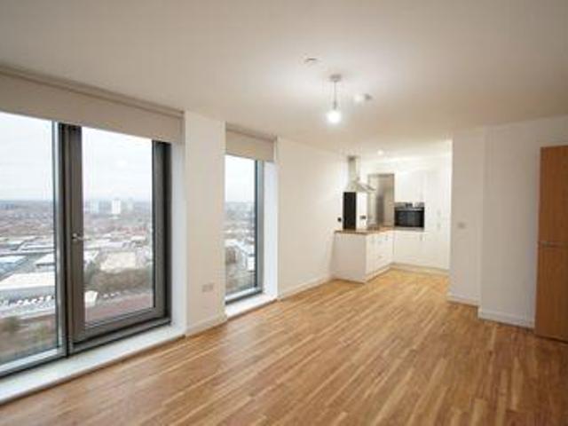 2 Bedrooms Flat for sale in X1 Media City, Michigan Avenue, Salford M50