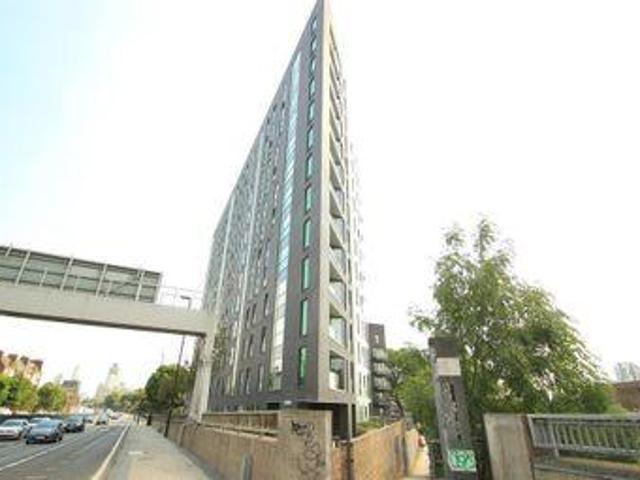 2 Bedrooms Flat for sale in Yeoman Court, 15 Tweed Walk, Docklands E14