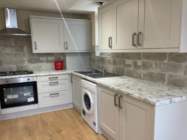 2 Bedrooms Flat Wallington £1,650 pcm