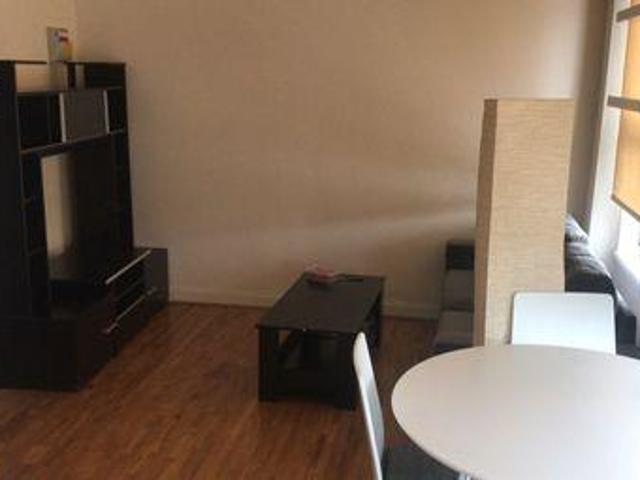 2 Bedrooms for rent in Maybank Road, London E18
