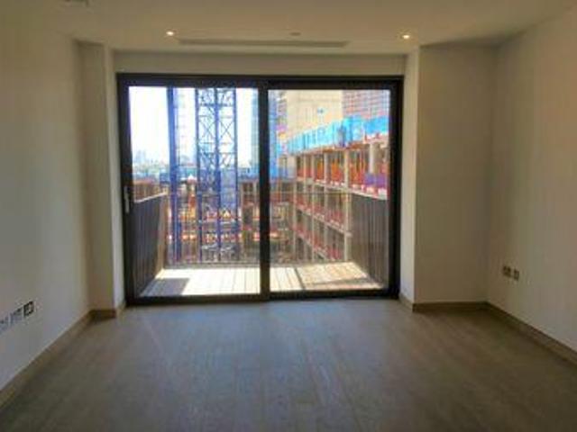 2 Bedrooms for rent in New Union Square, London SW11