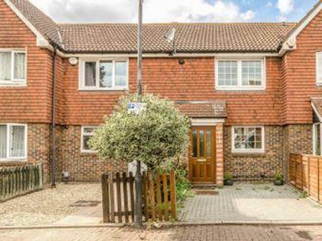 2 Bedrooms for rent in Oakley Close, Beckton E6