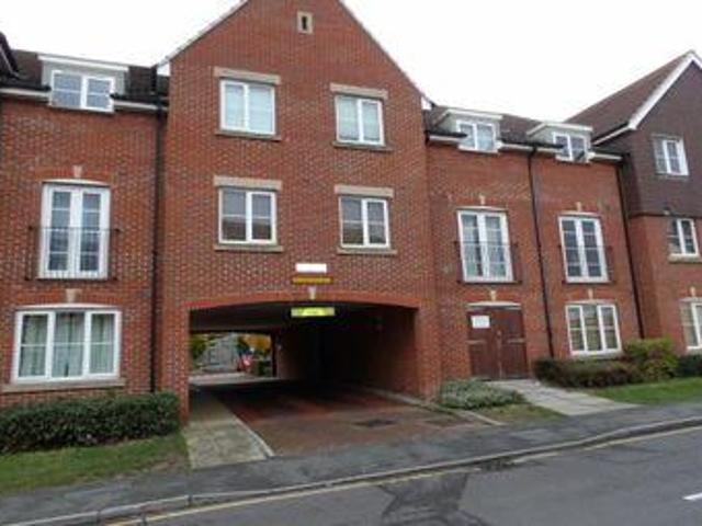 2 Bedrooms for rent in Orchard Street, Rainham, Gillingham ME8