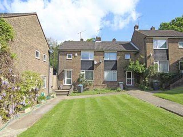 2 Bedrooms for rent in Aylmer Road, London N2