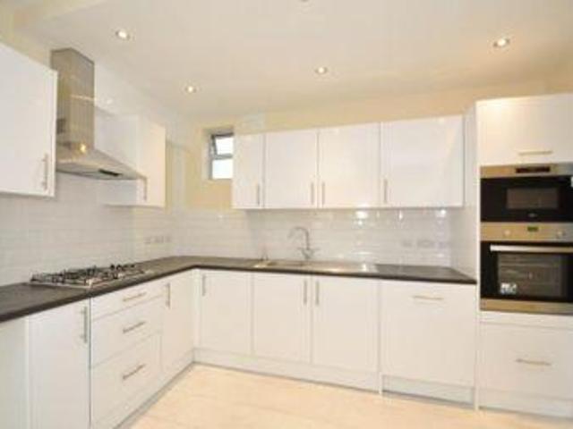2 Bedrooms for rent in Byegrove Road, Colliers Wood, London SW19
