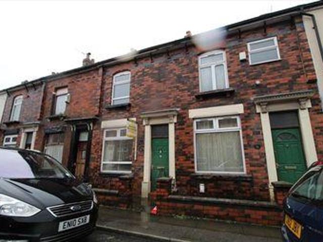 2 Bedrooms for rent in Beatrice Road, Bolton BL1