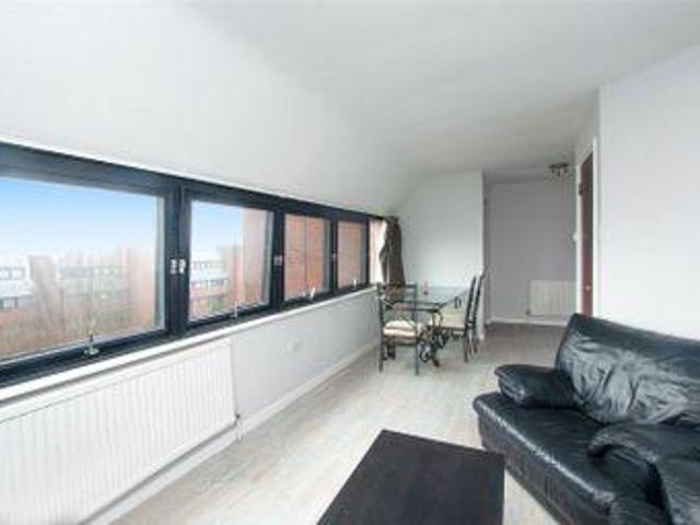 2 Bedrooms for rent in Britten Close, London NW11
