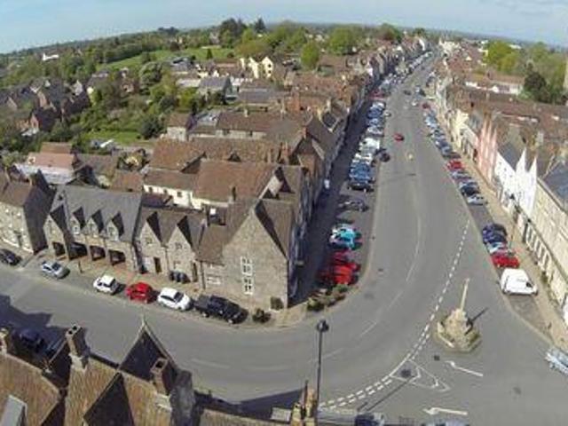2 Bedrooms for rent in Cairnes Cottage, Horse Street, Chipping Sodbury BS37