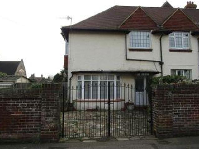 2 Bedrooms for rent in Cantelupe Road, Bexhill On Sea TN40