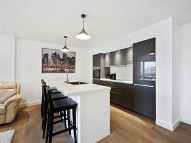 2 Bedrooms for rent in Chatfield Road, London SW11