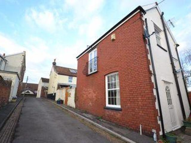2 Bedrooms for rent in Church Walk, Pill, North Somerset BS20