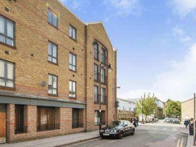 2 Bedrooms for rent in Durward Street, London E1