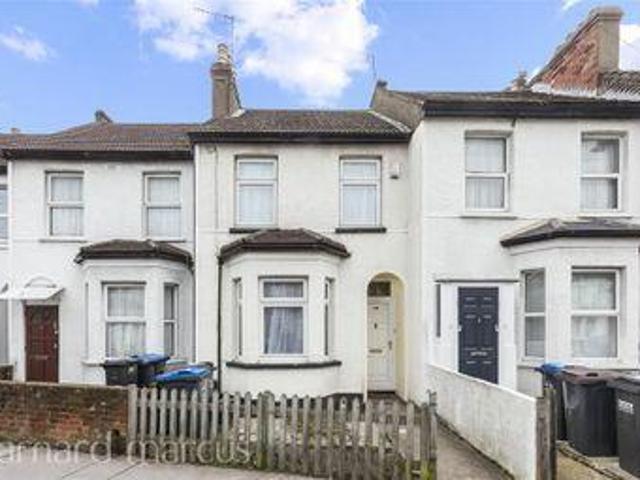 2 Bedrooms for rent in Dennett Road, Croydon CR0