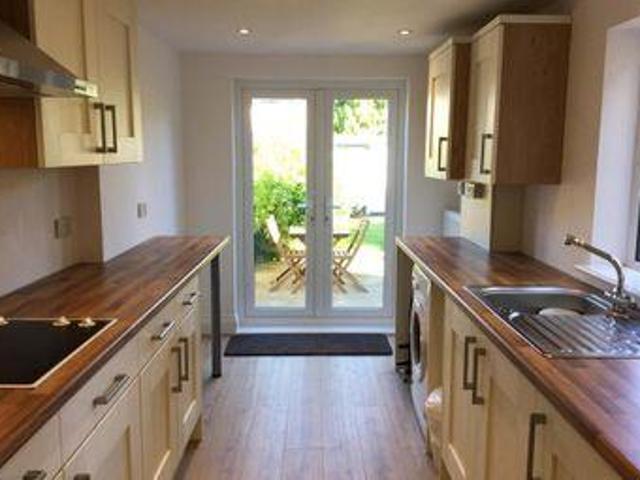 2 Bedrooms for rent in Exeter Road, Addiscombe, Croydon CR0