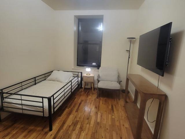 2 Bedrooms for Rent in Fully furnished Apt
