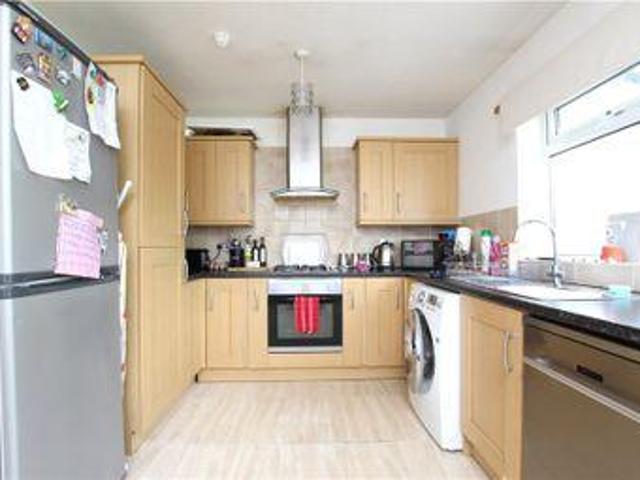 2 Bedrooms for rent in Farnaby Close, Bristol BS4