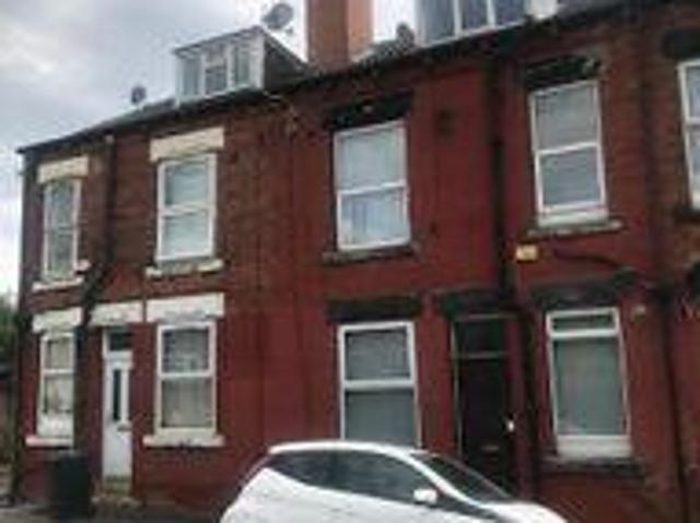2 Bedrooms for rent in Glensdale Road, East End Park, Leeds LS9