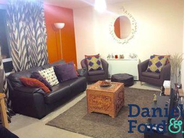 2 Bedrooms for rent in Glebelands, Glebelands Close N12