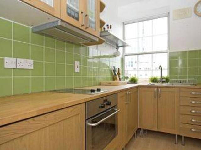2 Bedrooms for rent in Goulston Street, London E1