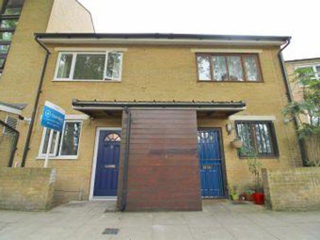 2 Bedrooms for rent in Grace Street, London E3