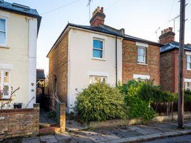 2 Bedrooms for rent in Haliburton Road, Twickenham TW1