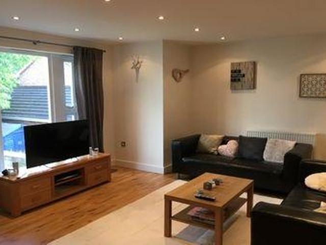 2 Bedrooms for rent in Hazel Road, Cheadle Hulme, Cheadle SK8