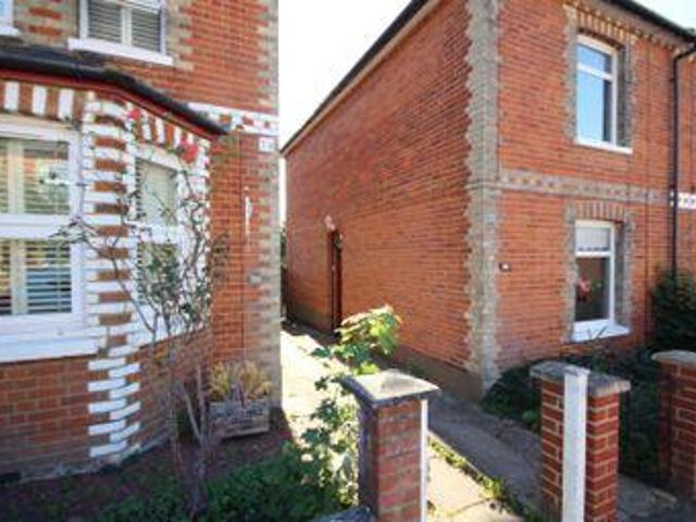 2 Bedrooms for rent in High Path Road, Guildford GU1