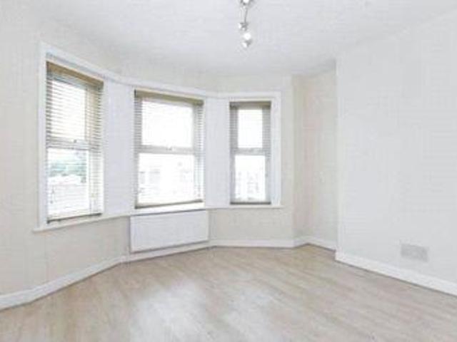 2 Bedrooms for rent in High Road, Finchley, London N12