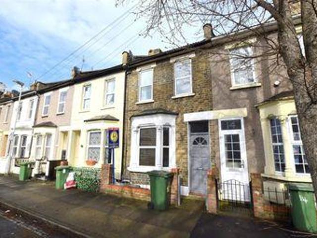 2 Bedrooms for rent in Holness Road, Stratford, London E15