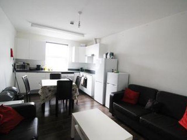 2 Bedrooms for rent in Kelso Road, Leeds LS2
