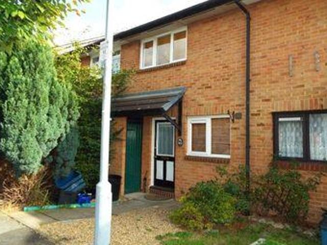 2 Bedrooms for rent in Laing Close, Ilford IG6