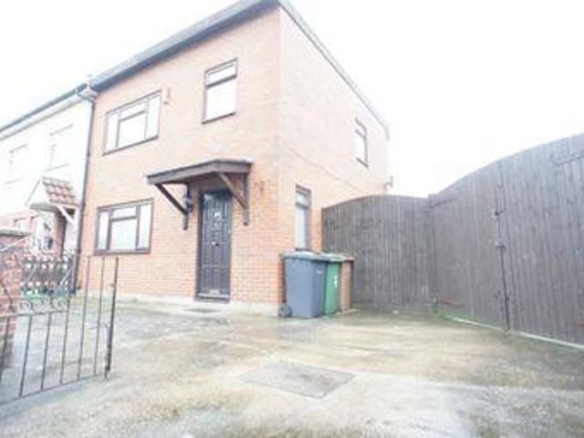 2 Bedrooms for rent in Larkshall Road, London E4