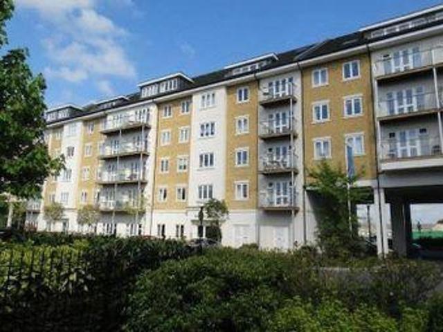 2 Bedrooms for rent in Park Lodge Avenue, West Drayton UB7