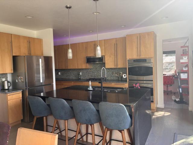 2 bedrooms for rent in residential house