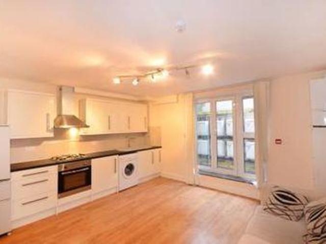 2 Bedrooms for rent in Richmond Court, 75 High Street, London N8