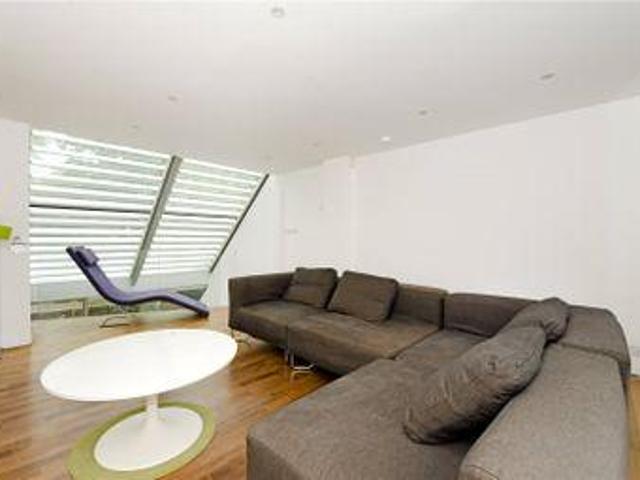 2 Bedrooms for rent in Richmond Crescent, Islington, London N1