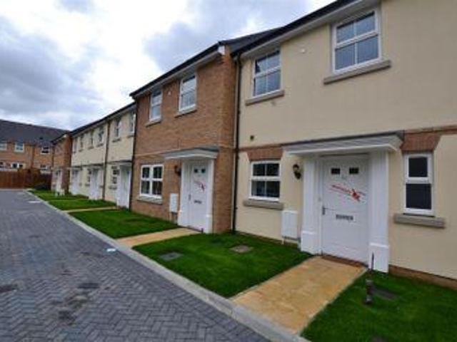 2 Bedrooms for rent in Summer Drive, West Drayton UB7