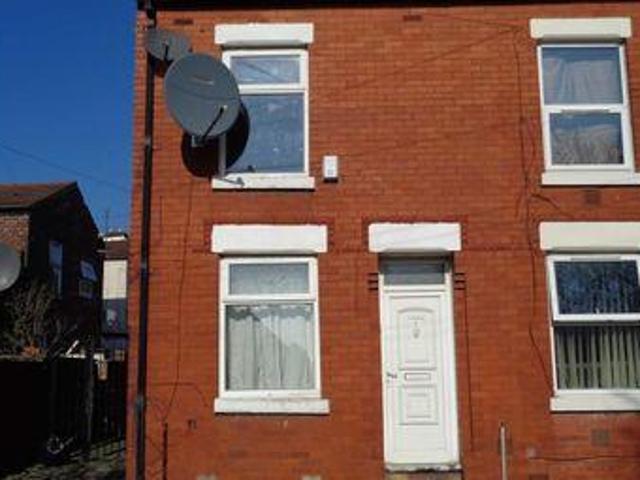 2 Bedrooms for rent in Sandringham Street, Gorton, Manchester M18